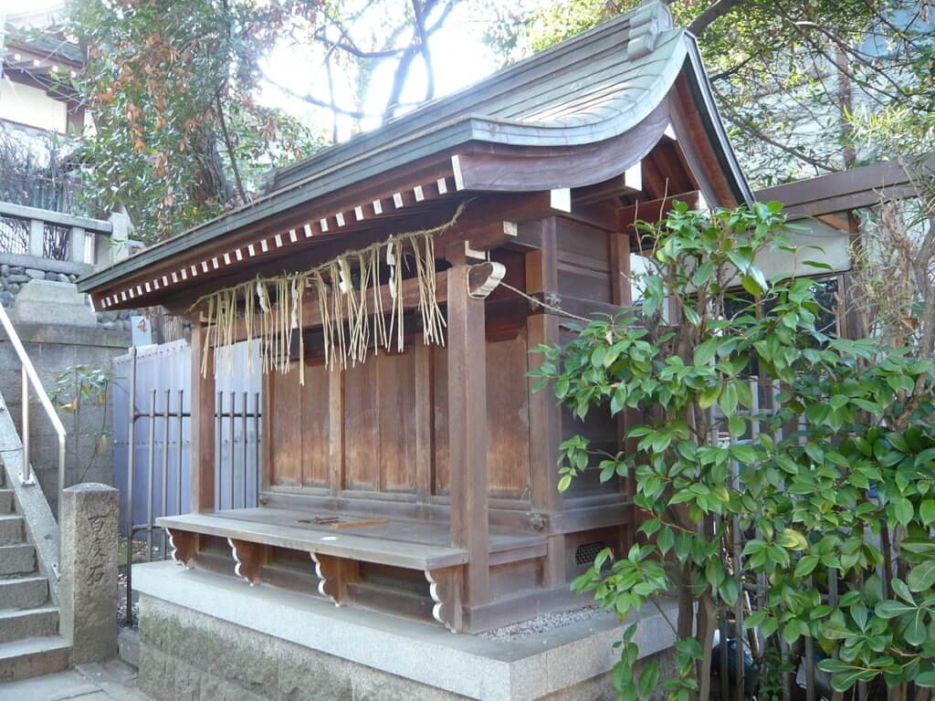 The Benefits of a Japanese Karahafu Roof | Roof Repair Sydney - Metal ...